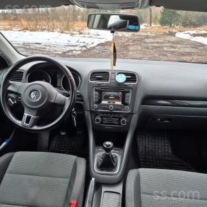 Фольксваген Гольф 2010 в Валмиера, объемом двигателя 1.60 л и пробегом 272 тыс. км за 2700 €, фото 5 на AUTOMOTO.COM.LV