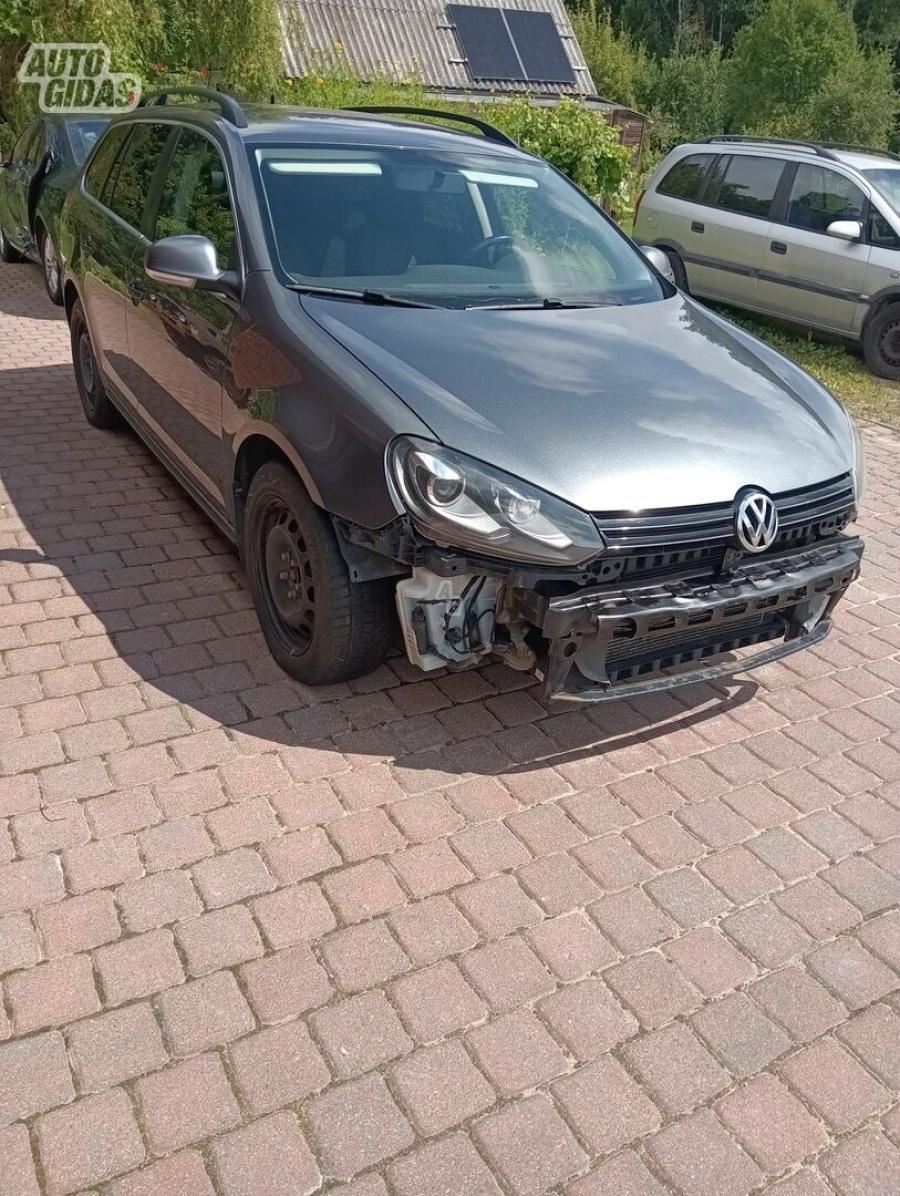 Volkswagen Golf 2010 in Kaunas, with an engine capacity of 1.60 L and mileage of 289 thousand km for 2850 €, photo 1 on AUTOMOTO.COM.LV
