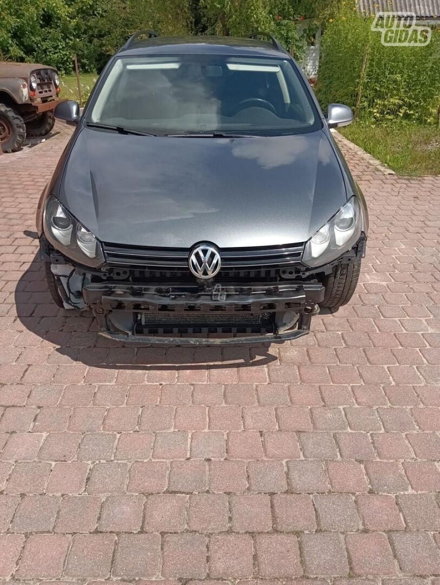 Volkswagen Golf 2010 in Kaunas, with an engine capacity of 1.60 L and mileage of 289 thousand km for 2850 €, photo 3 on AUTOMOTO.COM.LV