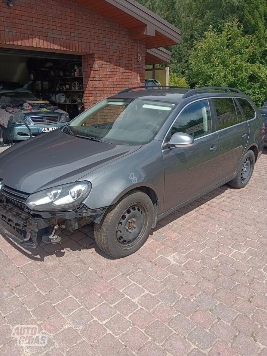 Volkswagen Golf 2010 in Kaunas, with an engine capacity of 1.60 L and mileage of 289 thousand km for 2850 €, photo 4 on AUTOMOTO.COM.LV