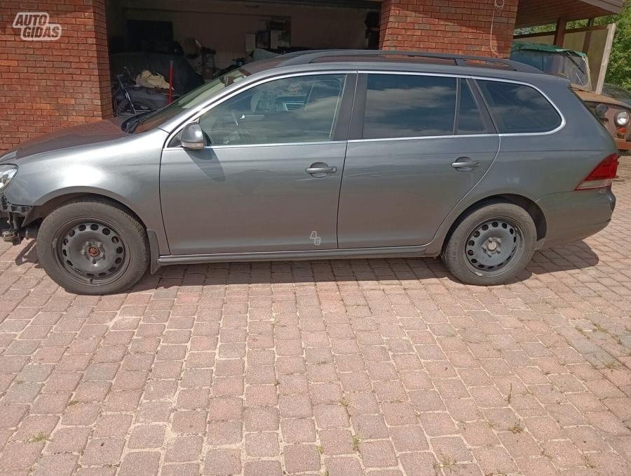 Volkswagen Golf 2010 in Kaunas, with an engine capacity of 1.60 L and mileage of 289 thousand km for 2850 €, photo 5 on AUTOMOTO.COM.LV
