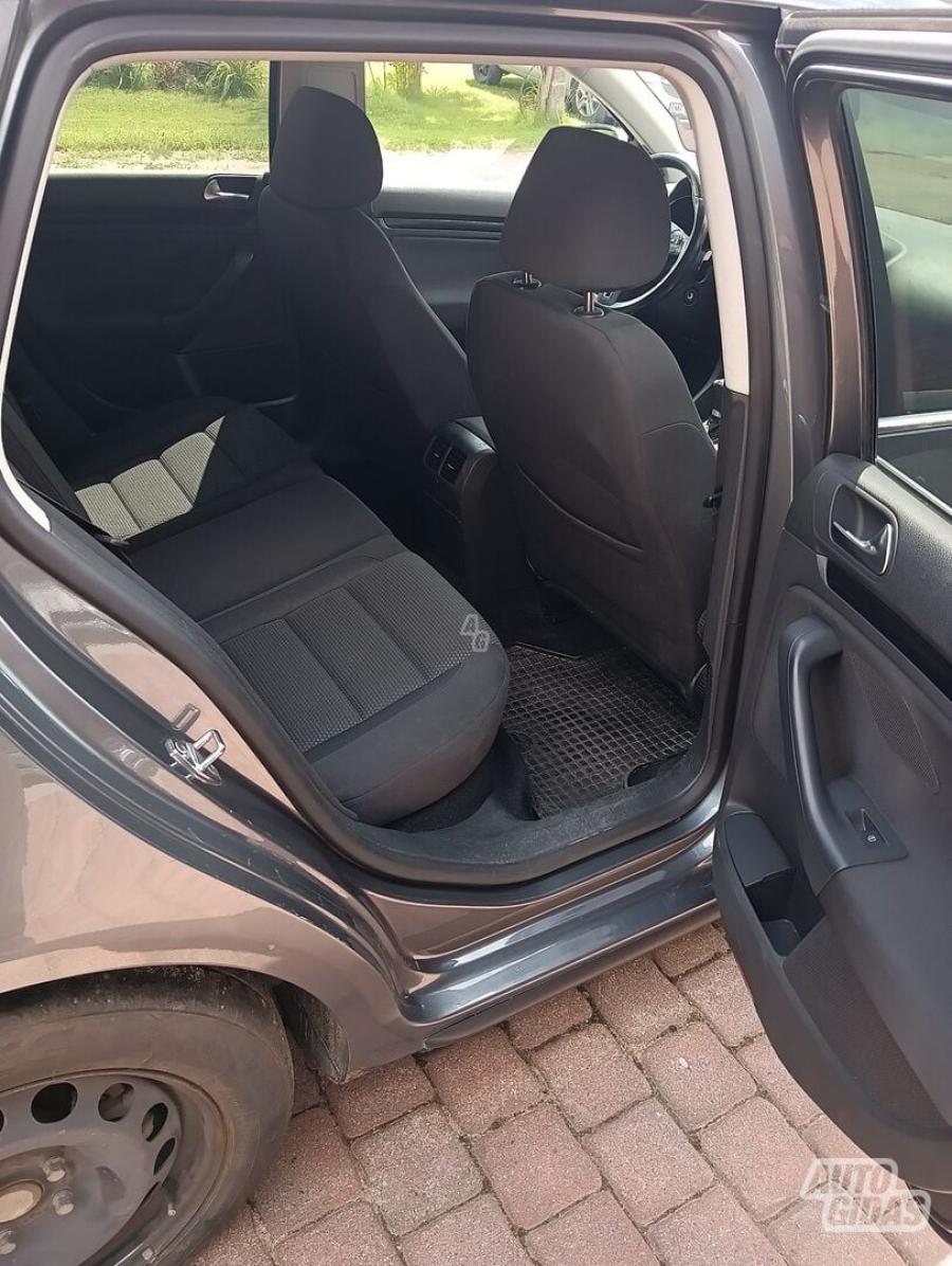 Volkswagen Golf 2010 in Kaunas, with an engine capacity of 1.60 L and mileage of 289 thousand km for 2850 €, photo 10 on AUTOMOTO.COM.LV