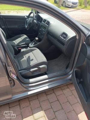 Volkswagen Golf 2010 in Kaunas, with an engine capacity of 1.60 L and mileage of 289 thousand km for 2850 €, photo 11 on AUTOMOTO.COM.LV