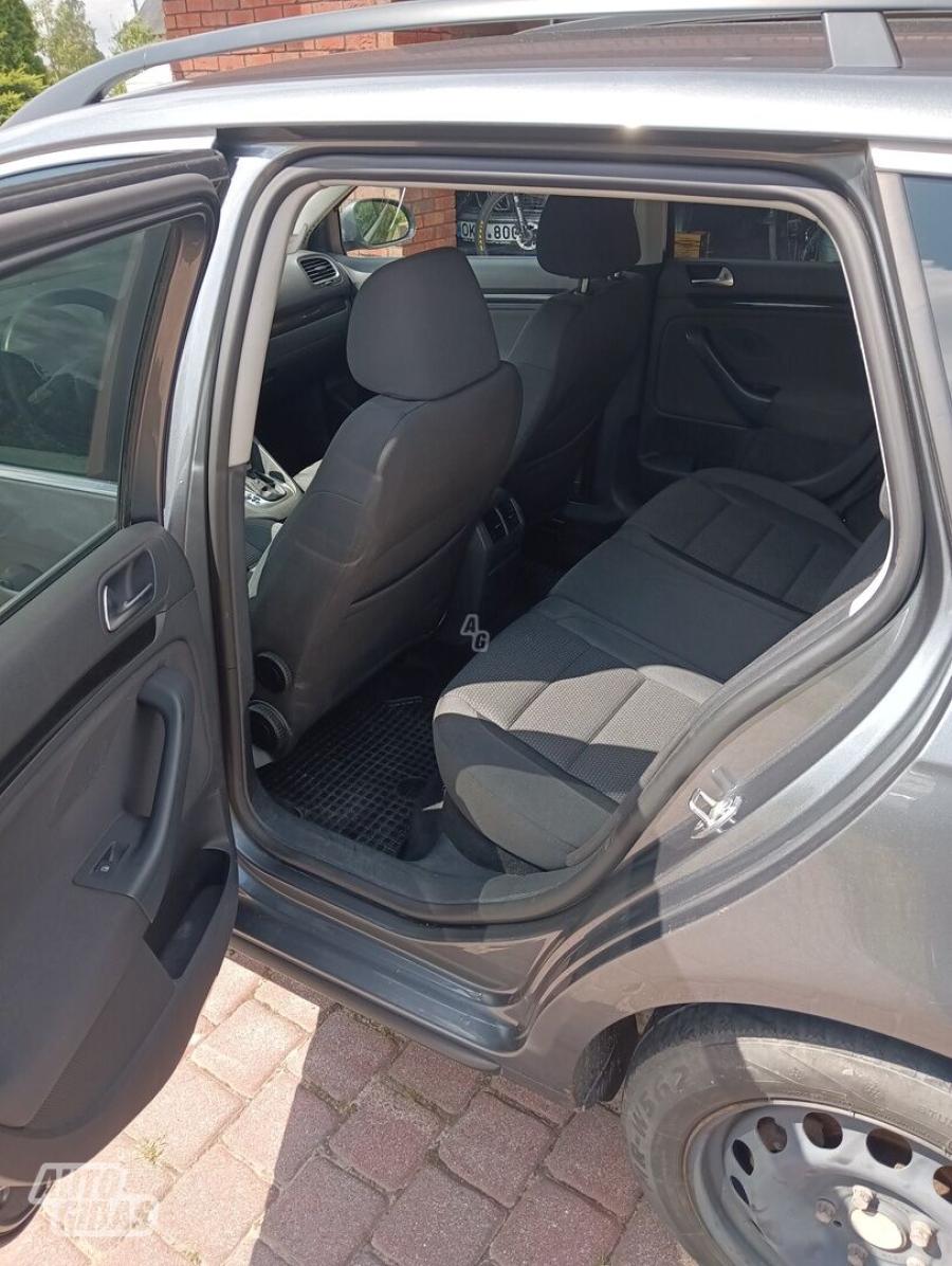 Volkswagen Golf 2010 in Kaunas, with an engine capacity of 1.60 L and mileage of 289 thousand km for 2850 €, photo 12 on AUTOMOTO.COM.LV