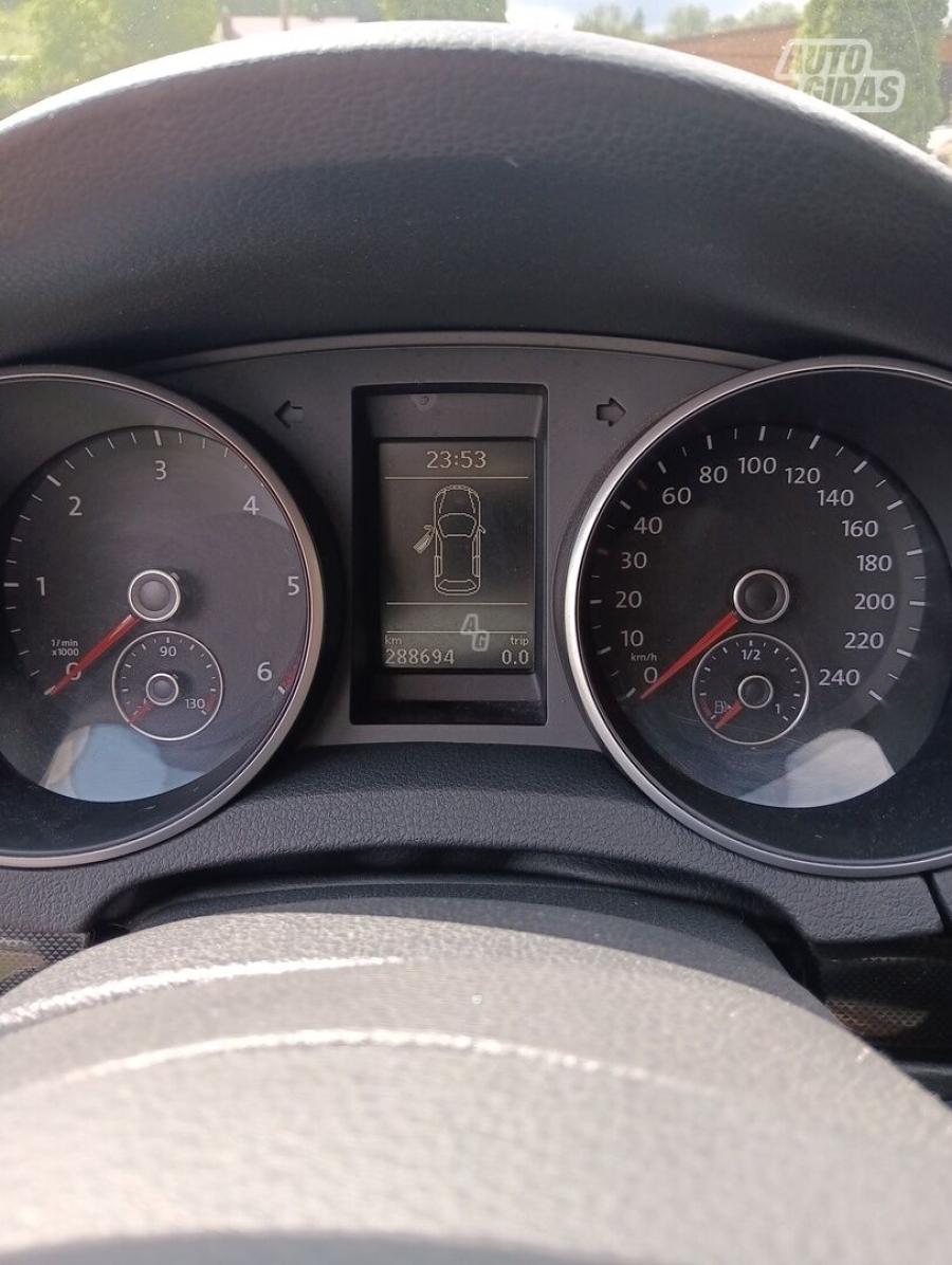 Volkswagen Golf 2010 in Kaunas, with an engine capacity of 1.60 L and mileage of 289 thousand km for 2850 €, photo 14 on AUTOMOTO.COM.LV