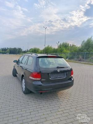 Volkswagen Golf 2010 in Marijampole, with an engine capacity of 1.60 L and mileage of 297 thousand km for 2799 €, photo 3 on AUTOMOTO.COM.LV