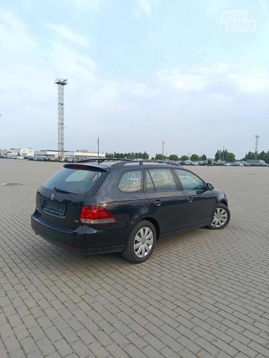 Volkswagen Golf 2010 in Marijampole, with an engine capacity of 1.60 L and mileage of 297 thousand km for 2799 €, photo 6 on AUTOMOTO.COM.LV