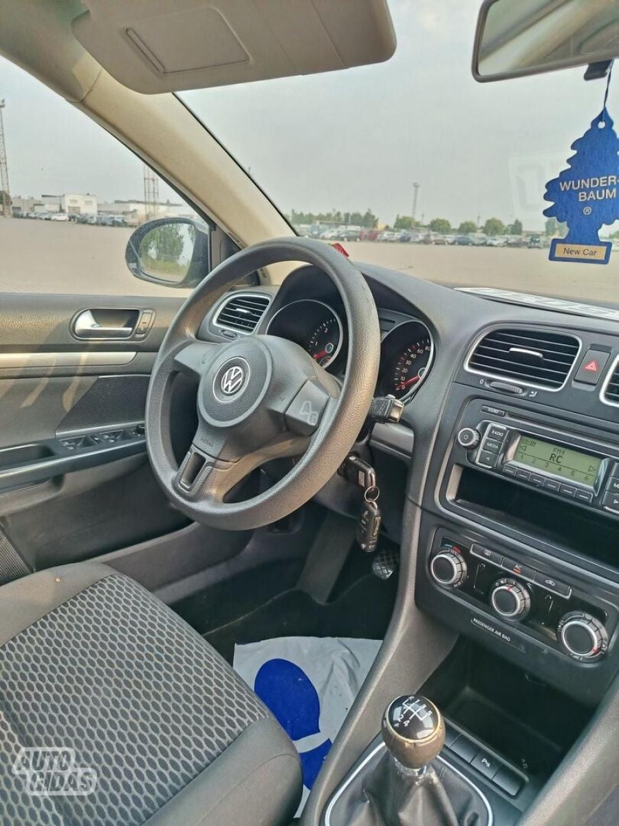 Volkswagen Golf 2010 in Marijampole, with an engine capacity of 1.60 L and mileage of 297 thousand km for 2799 €, photo 10 on AUTOMOTO.COM.LV