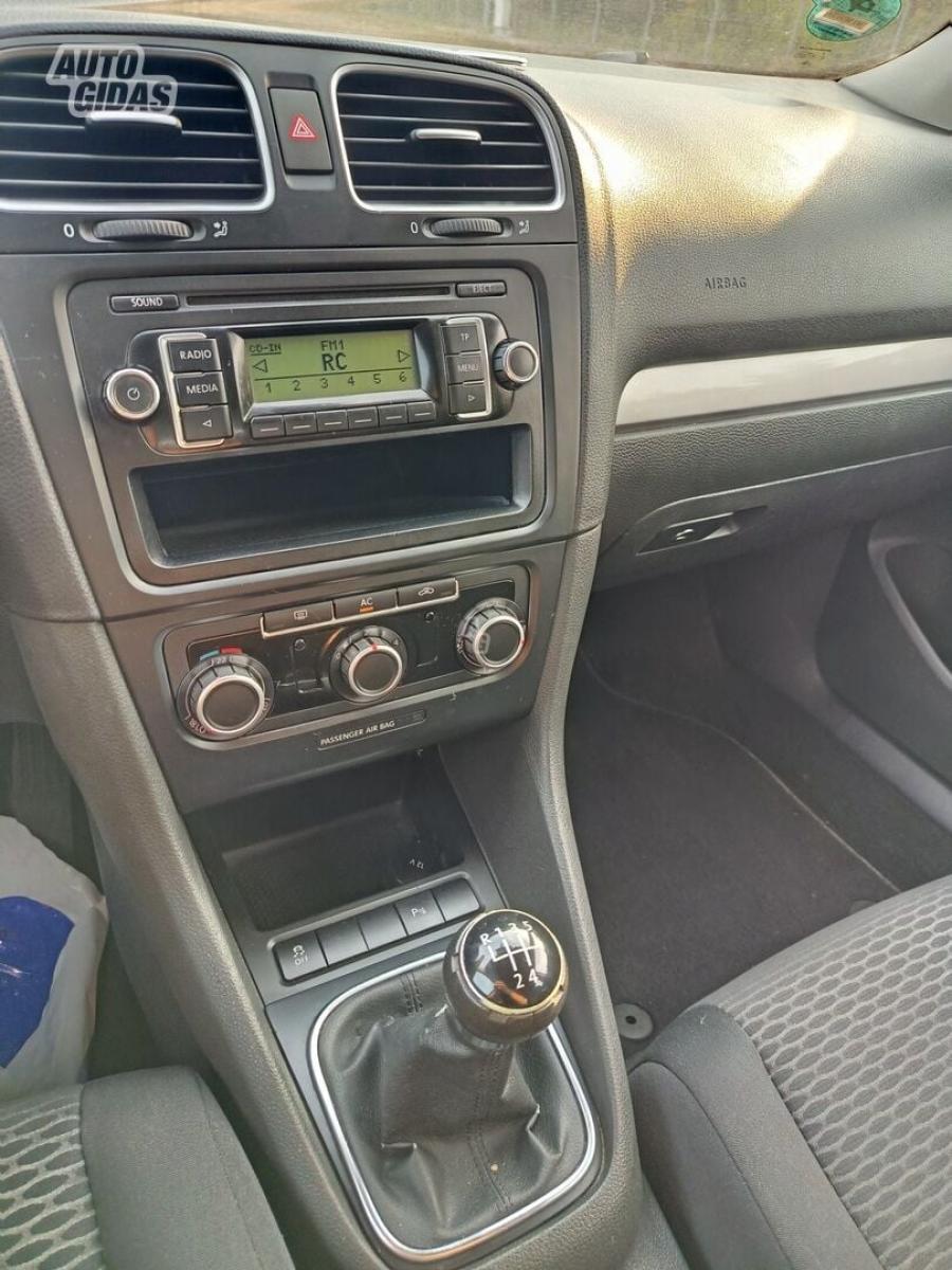 Volkswagen Golf 2010 in Marijampole, with an engine capacity of 1.60 L and mileage of 297 thousand km for 2799 €, photo 12 on AUTOMOTO.COM.LV