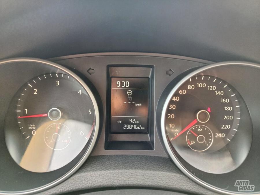 Volkswagen Golf 2010 in Marijampole, with an engine capacity of 1.60 L and mileage of 297 thousand km for 2799 €, photo 15 on AUTOMOTO.COM.LV