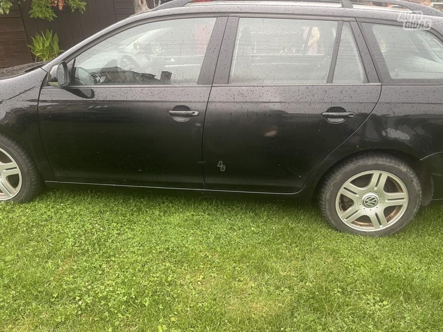 Volkswagen Golf 2010 in Kaunas, with an engine capacity of 1.60 L and mileage of 266 thousand km for 2000 €, photo 6 on AUTOMOTO.COM.LV