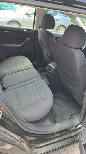Volkswagen Golf 2010 in Kaunas, with an engine capacity of 1.60 L and mileage of 258 thousand km for 1600 €, photo 9 on AUTOMOTO.COM.LV