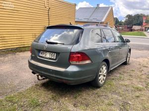 Volkswagen Golf 2010 Alīta, ar dzinēja tilpumu 1.40 L un nobraukumu 330 tūkst. km par 1200 €, foto 4 vietnē AUTOMOTO.COM.LV