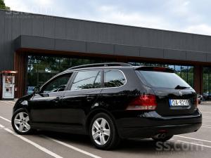 Volkswagen Golf 2010 Rīga, ar dzinēja tilpumu 2.00 L un nobraukumu 327 tūkst. km par 2750 €, foto 4 vietnē AUTOMOTO.COM.LV