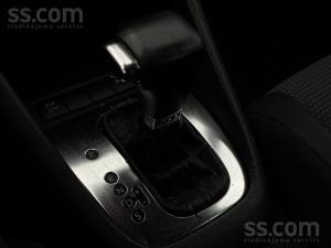 Volkswagen Golf 2010 Rīga, ar dzinēja tilpumu 2.00 L un nobraukumu 327 tūkst. km par 2750 €, foto 10 vietnē AUTOMOTO.COM.LV