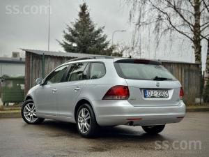 Volkswagen Golf 2011 in Jelgava, with an engine capacity of 1.60 L and mileage of 0 thousand km for 4750 €, photo 3 on AUTOMOTO.COM.LV