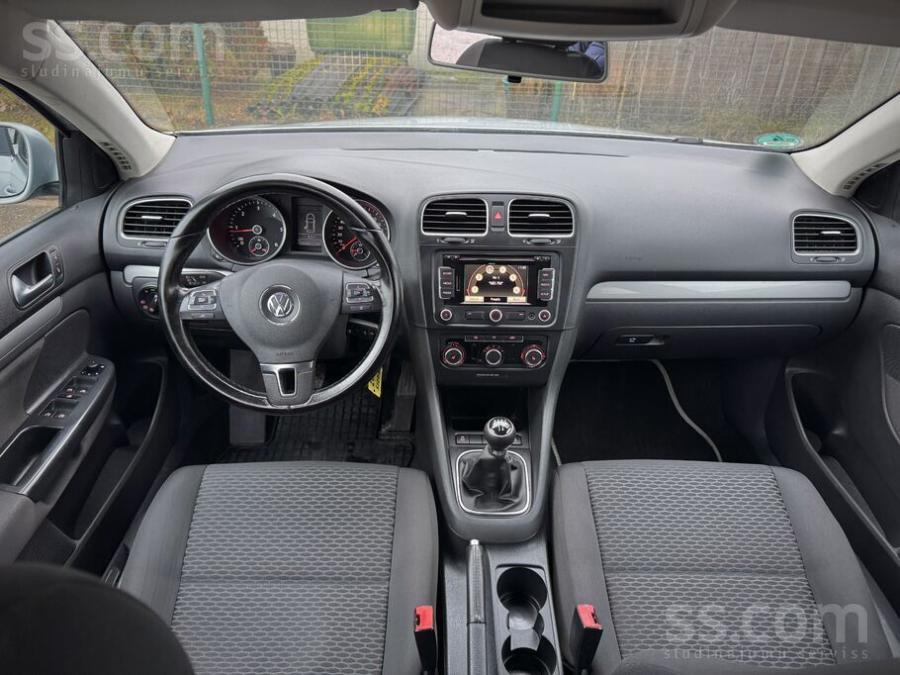 Volkswagen Golf 2011 in Jelgava, with an engine capacity of 1.60 L and mileage of 0 thousand km for 4750 €, photo 10 on AUTOMOTO.COM.LV