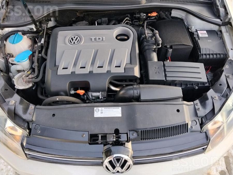 Volkswagen Golf 2011 in Daugavpils, with an engine capacity of 2.00 L and mileage of 236 thousand km for 5250 €, photo 19 on AUTOMOTO.COM.LV