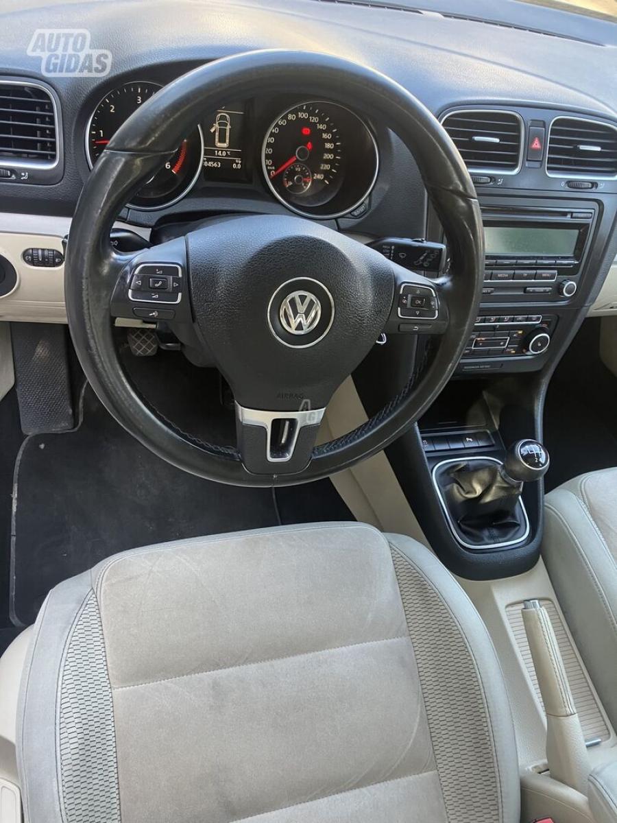 Volkswagen Golf 2011 in Vilnius, with an engine capacity of 1.60 L and mileage of 304 thousand km for 3650 €, photo 23 on AUTOMOTO.COM.LV