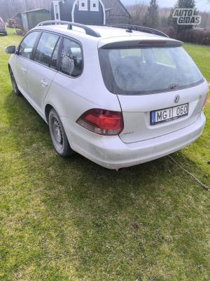 Volkswagen Golf 2011 Viļņa, ar dzinēja tilpumu 1.60 L un nobraukumu 288 tūkst. km par 2200 €, foto 7 vietnē AUTOMOTO.COM.LV