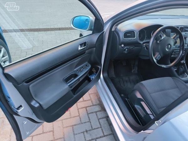 Volkswagen Golf 2011 in Vilnius, with an engine capacity of 1.60 L and mileage of 370 thousand km for 3500 €, photo 10 on AUTOMOTO.COM.LV
