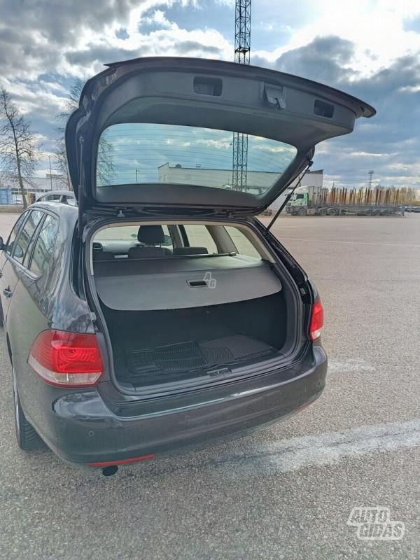 Volkswagen Golf 2011 in Marijampole, with an engine capacity of 1.60 L and mileage of 298 thousand km for 3199 €, photo 4 on AUTOMOTO.COM.LV