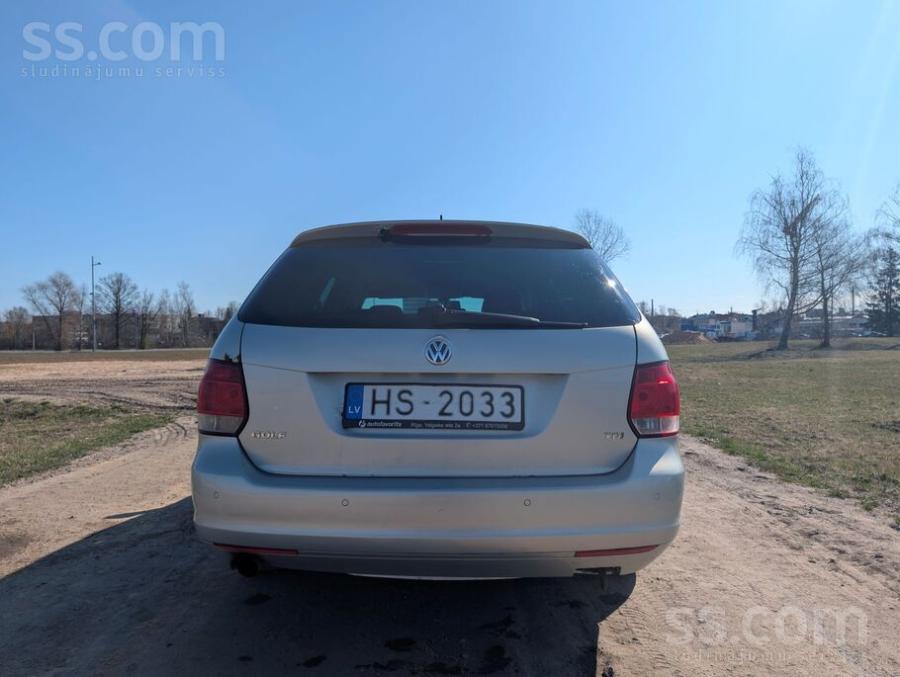 Volkswagen Golf 2011 in Riga, with an engine capacity of 1.60 L and mileage of 374 thousand km for 1900 €, photo 1 on AUTOMOTO.COM.LV