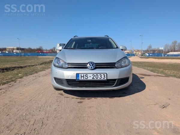 Volkswagen Golf 2011 in Riga, with an engine capacity of 1.60 L and mileage of 374 thousand km for 1900 €, photo 5 on AUTOMOTO.COM.LV