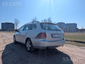 Volkswagen Golf 2011 in Riga, with an engine capacity of 1.60 L and mileage of 374 thousand km for 1900 €, photo 9 on AUTOMOTO.COM.LV