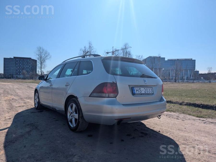 Volkswagen Golf 2011 in Riga, with an engine capacity of 1.60 L and mileage of 374 thousand km for 1900 €, photo 9 on AUTOMOTO.COM.LV