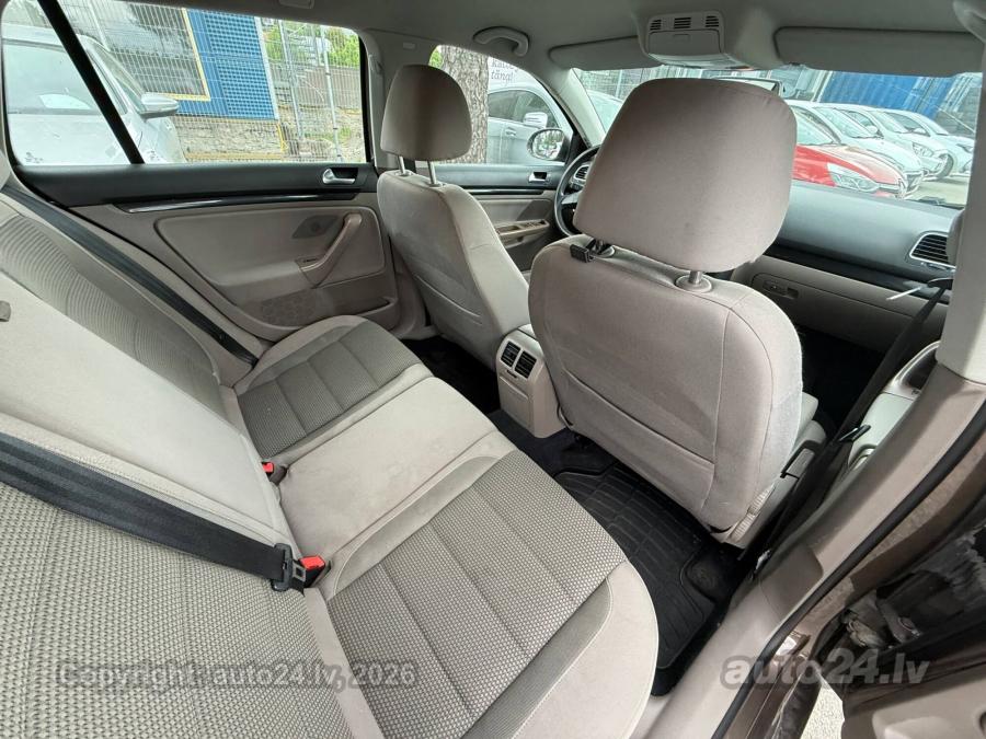 Volkswagen Golf 2011 Tallina, ar dzinēja tilpumu 1.60 L un nobraukumu 350 tūkst. km par 3550 €, foto 8 vietnē AUTOMOTO.COM.LV