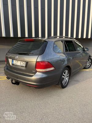 Volkswagen Golf 2011 in Siauliai, with an engine capacity of 1.40 L and mileage of 257 thousand km for 1900 €, photo 8 on AUTOMOTO.COM.LV