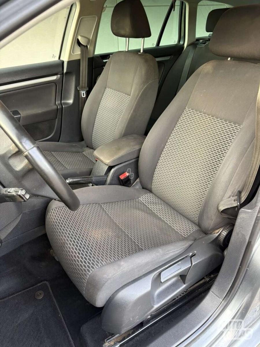 Volkswagen Golf 2011 in Siauliai, with an engine capacity of 1.40 L and mileage of 257 thousand km for 1900 €, photo 13 on AUTOMOTO.COM.LV
