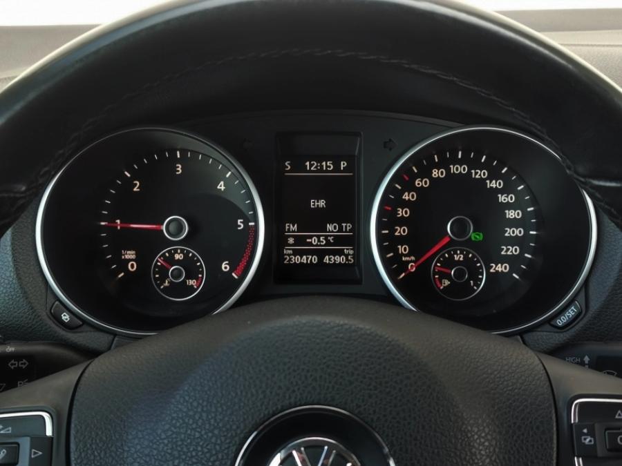 Volkswagen Golf 2011 Rīga, ar dzinēja tilpumu 1.60 L un nobraukumu 230 tūkst. km par 4690 €, foto 11 vietnē AUTOMOTO.COM.LV