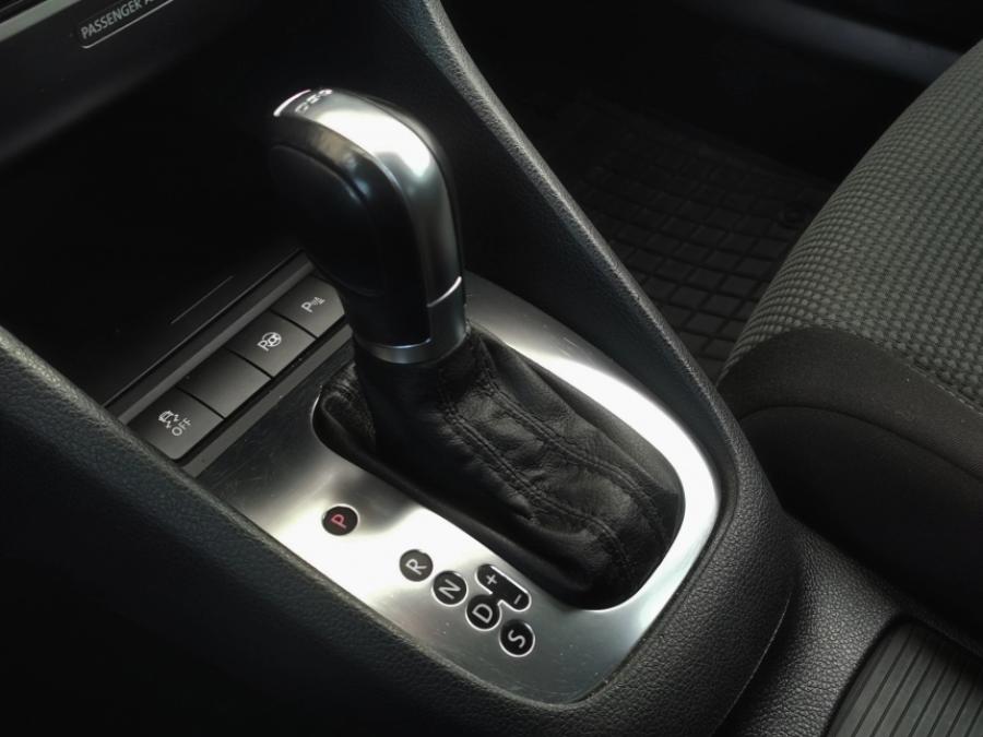 Volkswagen Golf 2011 Rīga, ar dzinēja tilpumu 1.60 L un nobraukumu 230 tūkst. km par 4690 €, foto 13 vietnē AUTOMOTO.COM.LV