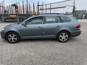 Volkswagen Golf 2011 in Marijampole, with an engine capacity of 1.60 L and mileage of 245 thousand km for 3350 €, photo 3 on AUTOMOTO.COM.LV