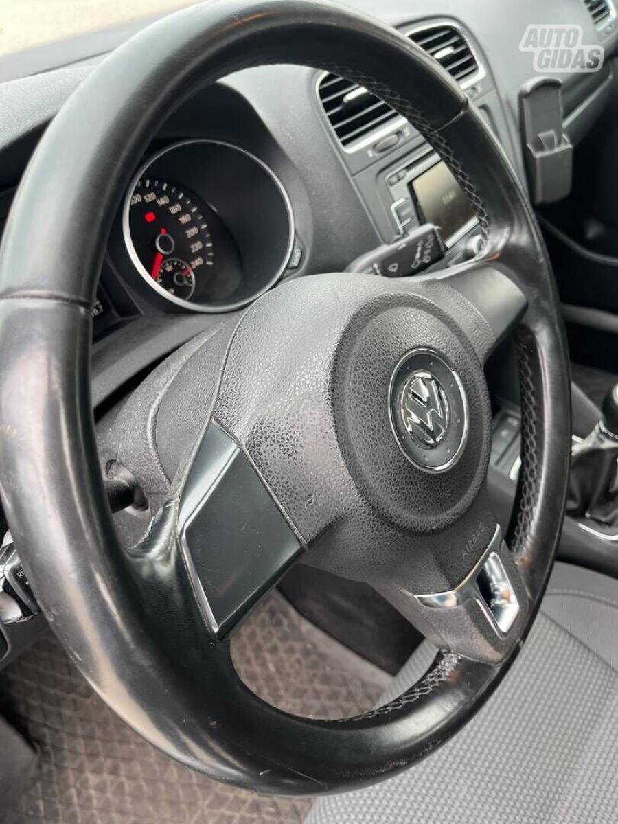Volkswagen Golf 2011 in Marijampole, with an engine capacity of 1.60 L and mileage of 245 thousand km for 3350 €, photo 11 on AUTOMOTO.COM.LV