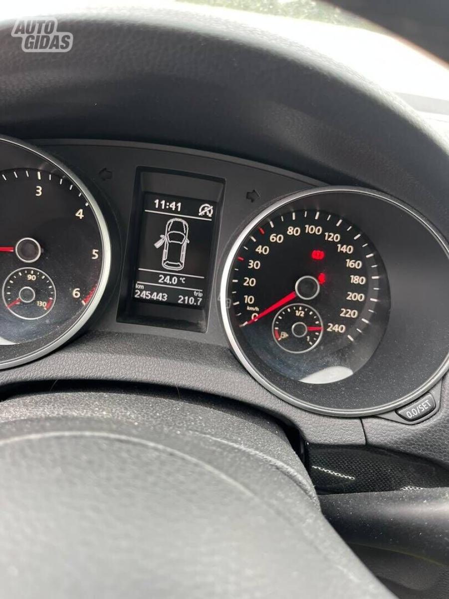 Volkswagen Golf 2011 in Marijampole, with an engine capacity of 1.60 L and mileage of 245 thousand km for 3350 €, photo 12 on AUTOMOTO.COM.LV