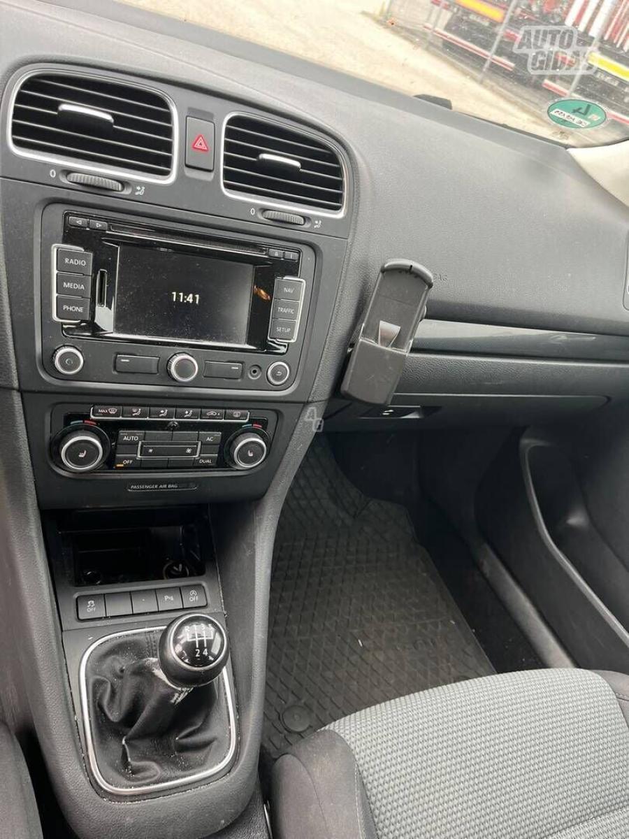 Volkswagen Golf 2011 in Marijampole, with an engine capacity of 1.60 L and mileage of 245 thousand km for 3350 €, photo 13 on AUTOMOTO.COM.LV
