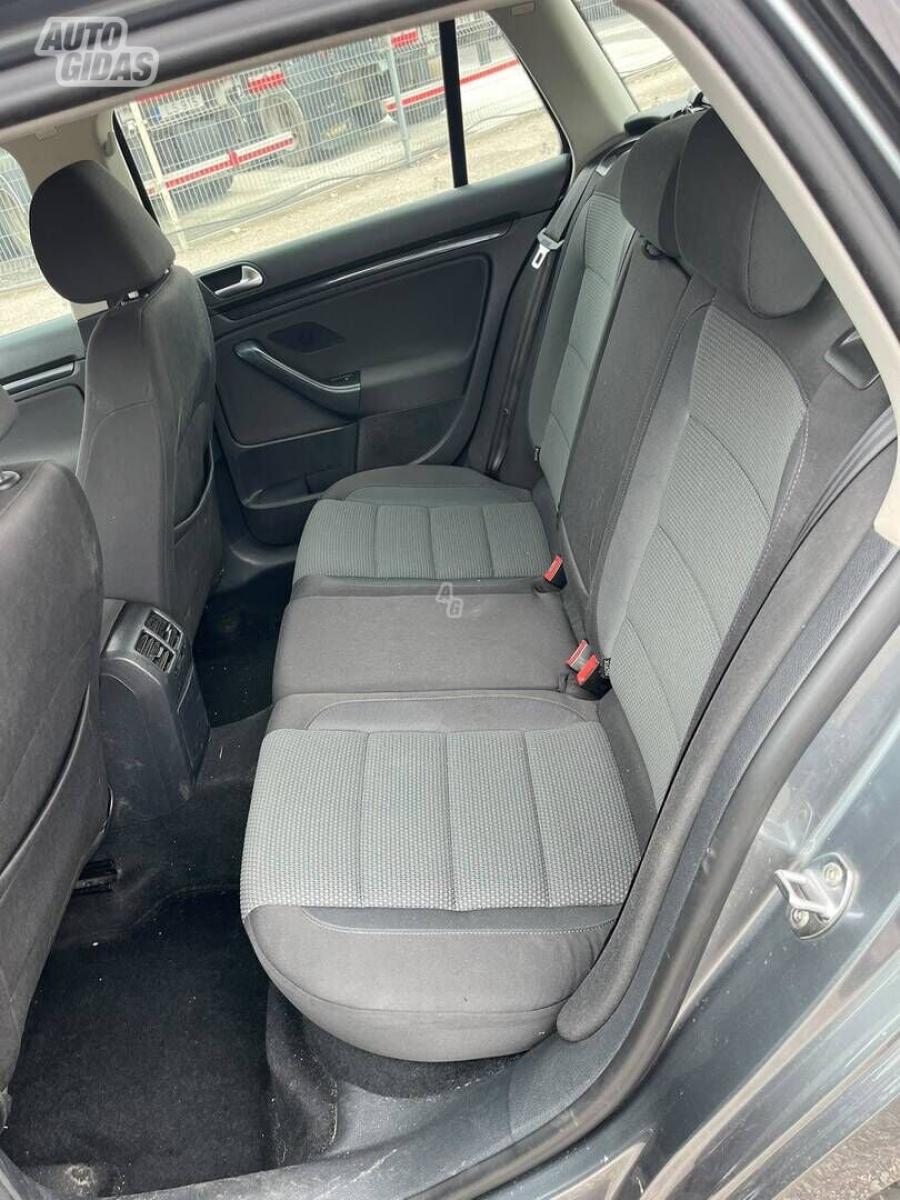 Volkswagen Golf 2011 in Marijampole, with an engine capacity of 1.60 L and mileage of 245 thousand km for 3350 €, photo 14 on AUTOMOTO.COM.LV