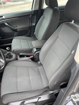 Volkswagen Golf 2011 in Marijampole, with an engine capacity of 1.60 L and mileage of 245 thousand km for 3350 €, photo 17 on AUTOMOTO.COM.LV
