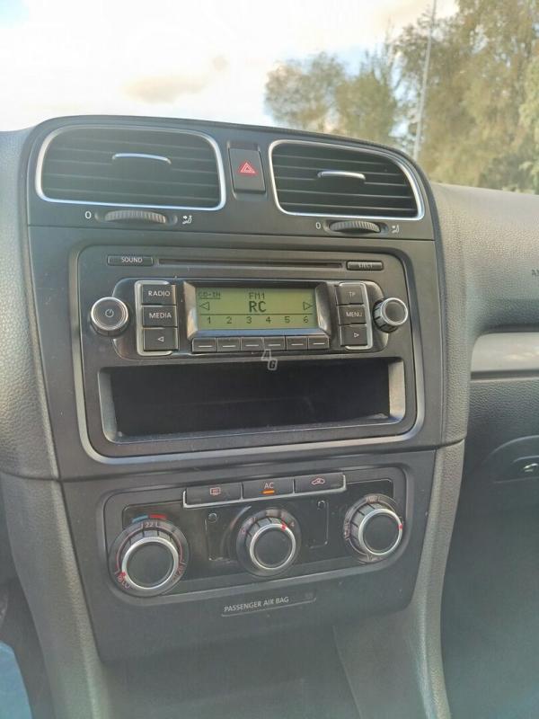 Volkswagen Golf 2011 in Marijampole, with an engine capacity of 1.60 L and mileage of 249 thousand km for 2799 €, photo 11 on AUTOMOTO.COM.LV