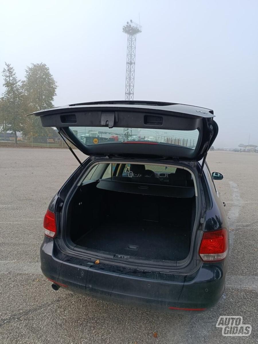 Volkswagen Golf 2011 in Marijampole, with an engine capacity of 1.60 L and mileage of 199 thousand km for 2799 €, photo 4 on AUTOMOTO.COM.LV