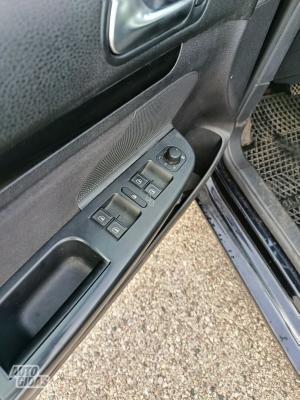 Volkswagen Golf 2011 in Marijampole, with an engine capacity of 1.60 L and mileage of 199 thousand km for 2799 €, photo 13 on AUTOMOTO.COM.LV