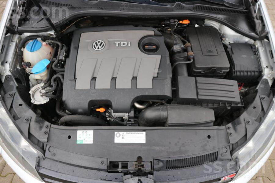 Volkswagen Golf 2012 in Riga, with an engine capacity of 1.60 L and mileage of 279 thousand km for 4300 €, photo 11 on AUTOMOTO.COM.LV