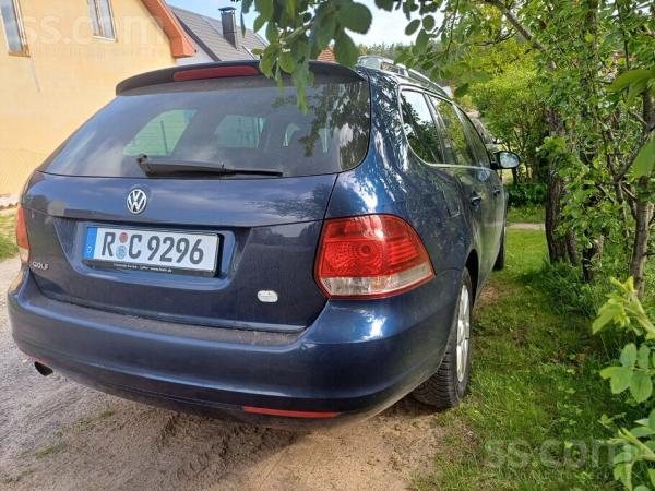 Volkswagen Golf 2012 in Riga, with an engine capacity of 1.60 L and mileage of 245 thousand km for 4200 €, photo 5 on AUTOMOTO.COM.LV