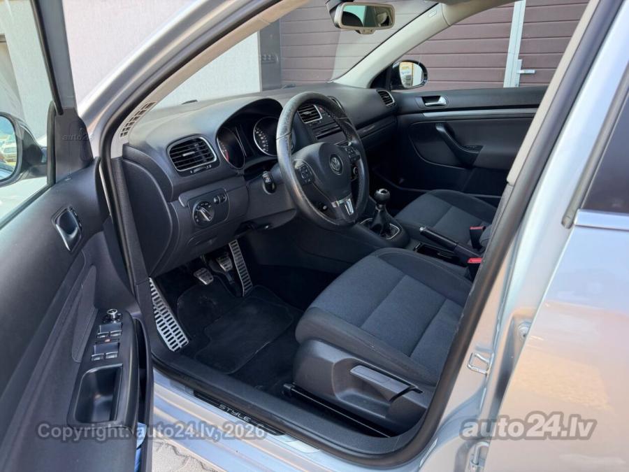 Volkswagen Golf 2012 in Voru, with an engine capacity of 2.00 L and mileage of 290 thousand km for 4650 €, photo 7 on AUTOMOTO.COM.LV