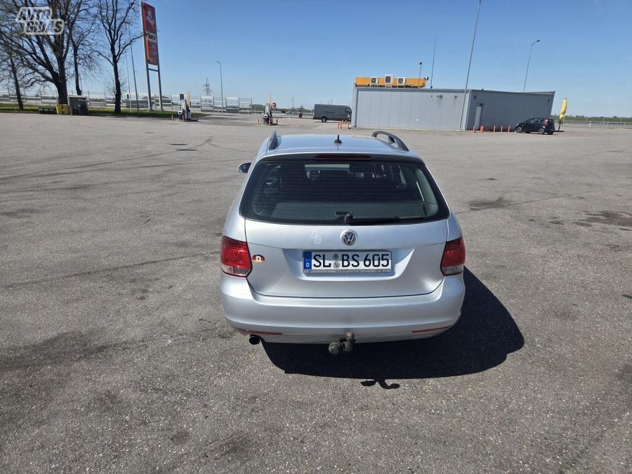 Volkswagen Golf 2012 in Marijampole, with an engine capacity of 1.60 L and mileage of 290 thousand km for 3400 €, photo 3 on AUTOMOTO.COM.LV