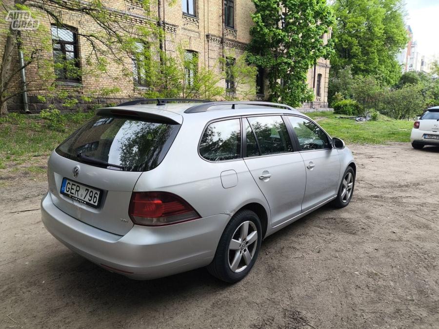 Volkswagen Golf 2012 Viļņa, ar dzinēja tilpumu 1.60 L un nobraukumu 292 tūkst. km par 1650 €, foto 6 vietnē AUTOMOTO.COM.LV
