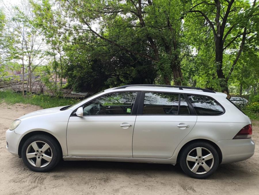 Volkswagen Golf 2012 Viļņa, ar dzinēja tilpumu 1.60 L un nobraukumu 292 tūkst. km par 1650 €, foto 9 vietnē AUTOMOTO.COM.LV